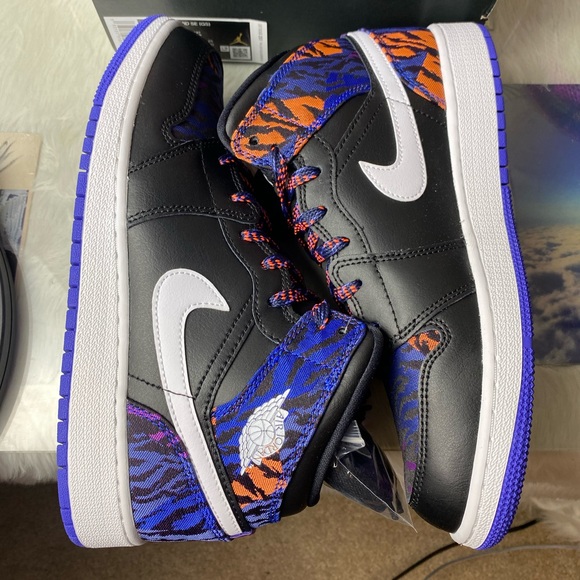 Jordan | Shoes | Air Jordan Mid Tiger Stripe Womens 85 | Poshmark